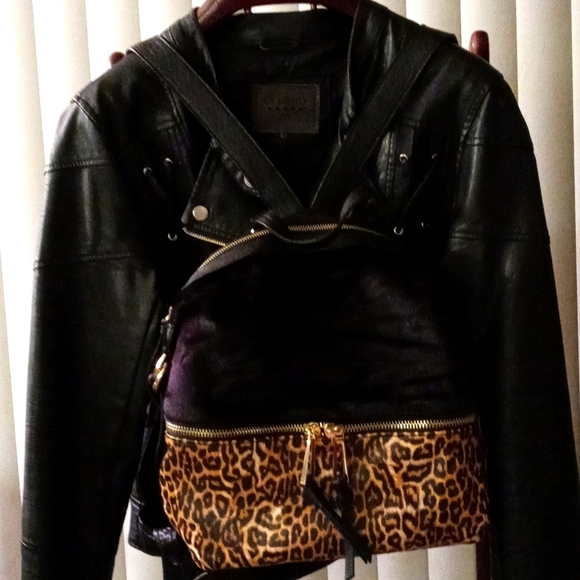 Jessica Simpson | Bags | Jessica Simpson Leopard Back Pack Wgold Zipper ...